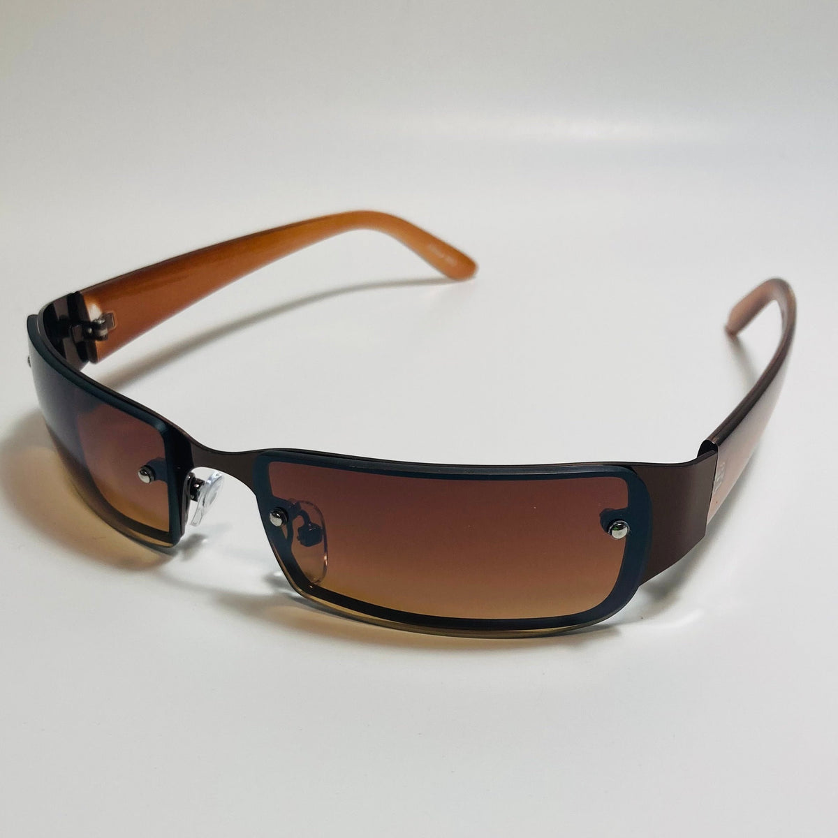 The Chi x 2000s Sunglasses x Y2K Styling x Rimless Square Wrap – Shade ...
